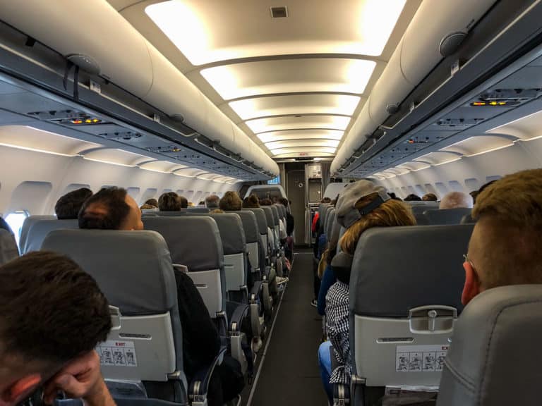 Lauda Review Stuttgart - Marseille - Stuttgart - Fatcow